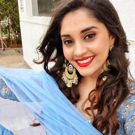 Dr Aarohi Raisinghania